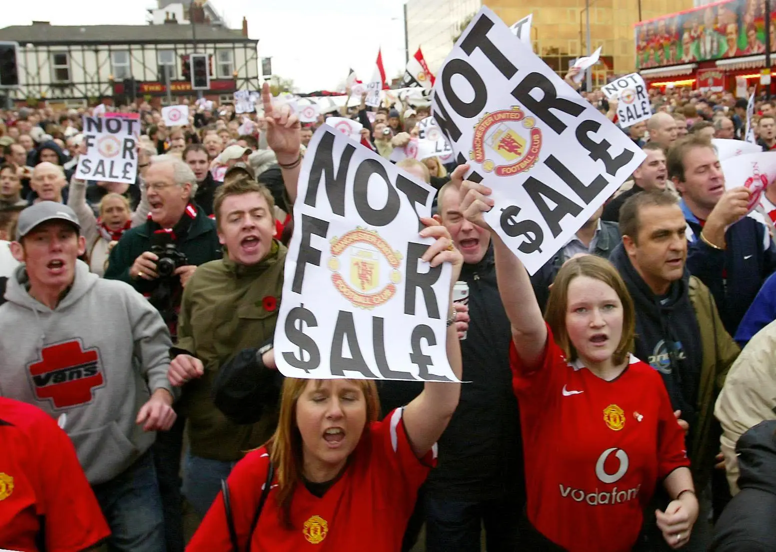 Who Owns Manchester United? - Red Devil Threads